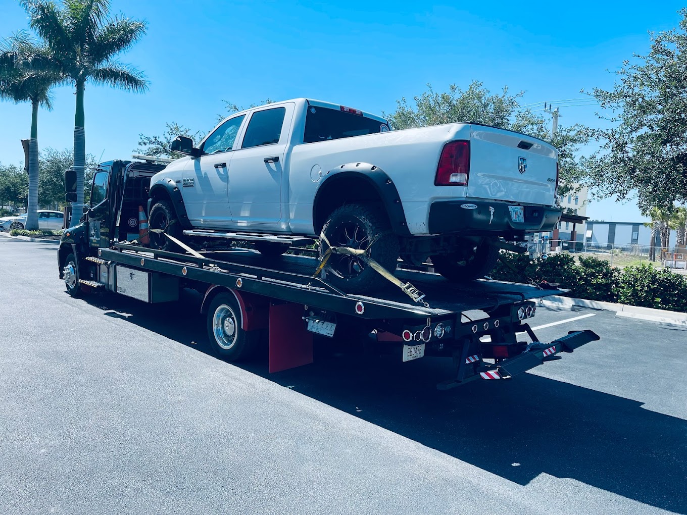 Milwaukee Tow Lot Services | 24/7 Help